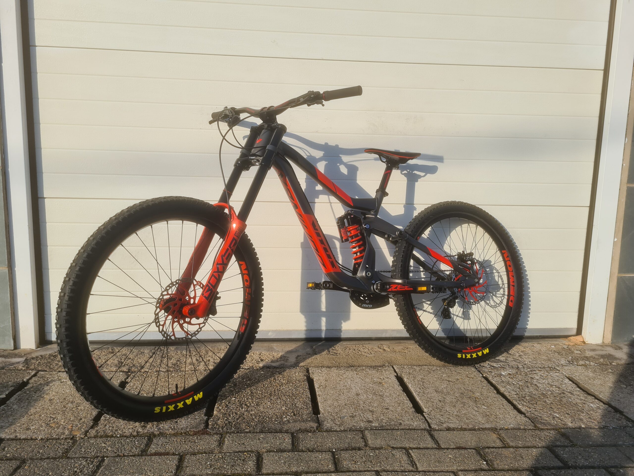 Eladó Vitus Dominer DH 2017 M, 27,5 !!! - Bringakereső